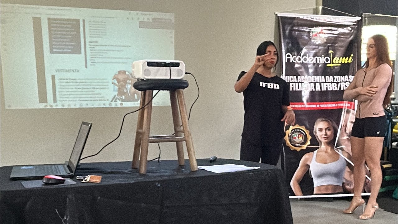 Seminário IFBB poses 2025 - YouTube