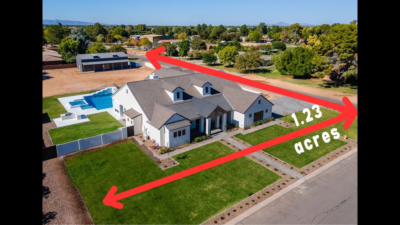 2021 S 140th St in Gilbert. Luxurious Farmhouse in the Heart of Gilbert ...