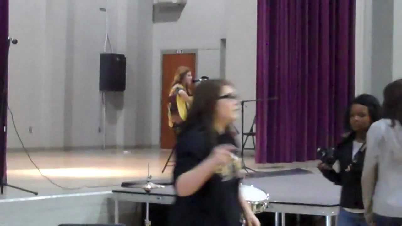 Zoe Storck "Ours" Taylor Swift (Cover) - YouTube