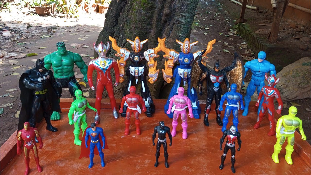 Banyak Mainan Power Ranger, Hulk, Ultraman, Batman, Superman, Spiderman ...
