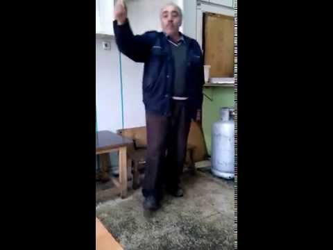 Evlerinin Önü Dere Seni Sevmişim Bir Kere...