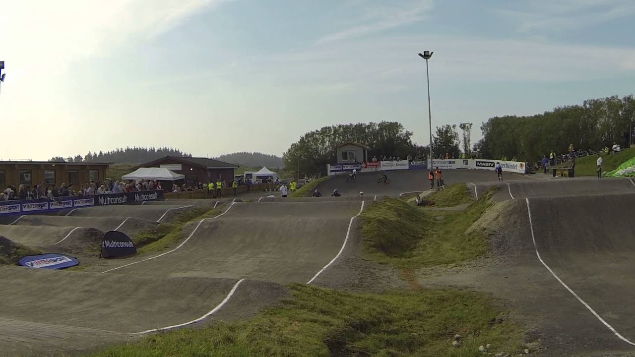 G 8 Moto 1 - YouTube