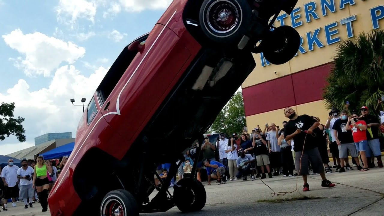 Lowriders in Houston - Still Rollin CC Summer Show #lowriders - YouTube