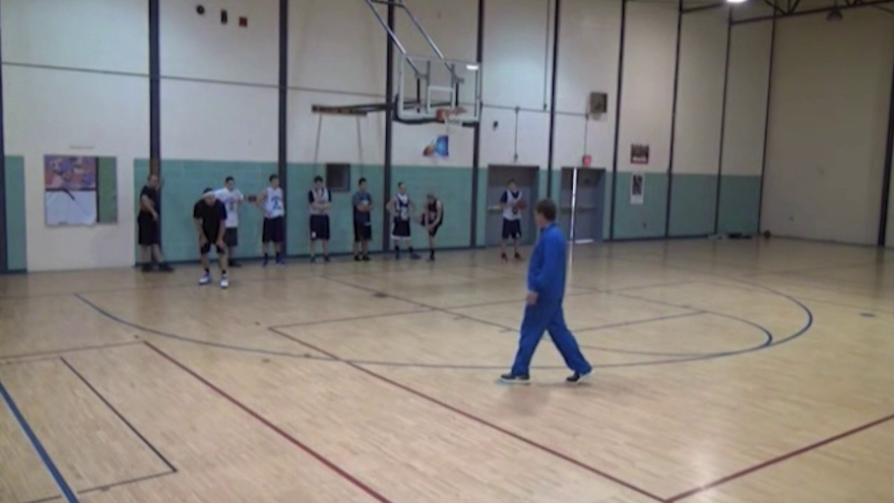 4 Great youth one on one basketball drills - YouTube