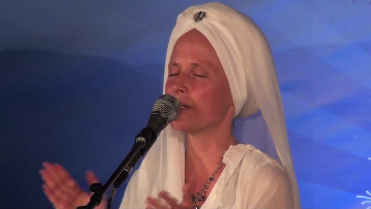 Snatam Kaur Live at Sat Nam Fest: Awakening (Ek Ong Kar Sat Nam Siri ...