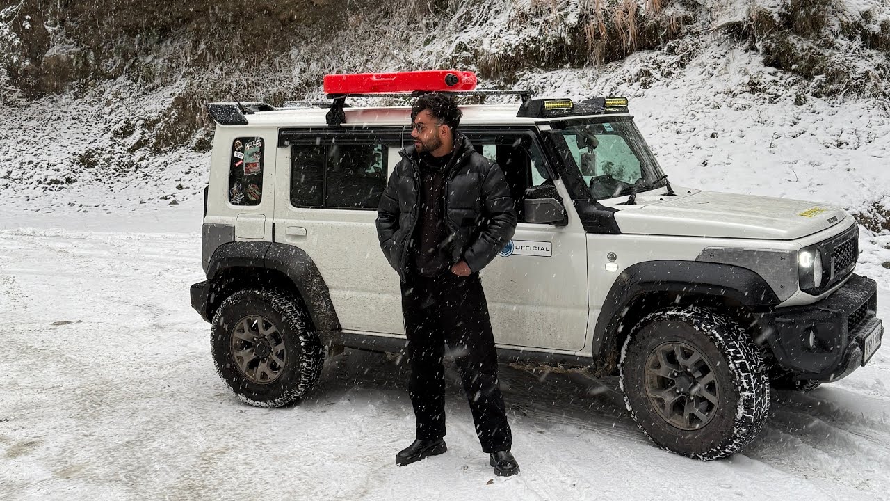Jimny Slipped on Snow 😨 | 1st Snowfall of Shimla 🌨️ #snow #snowfall # ...