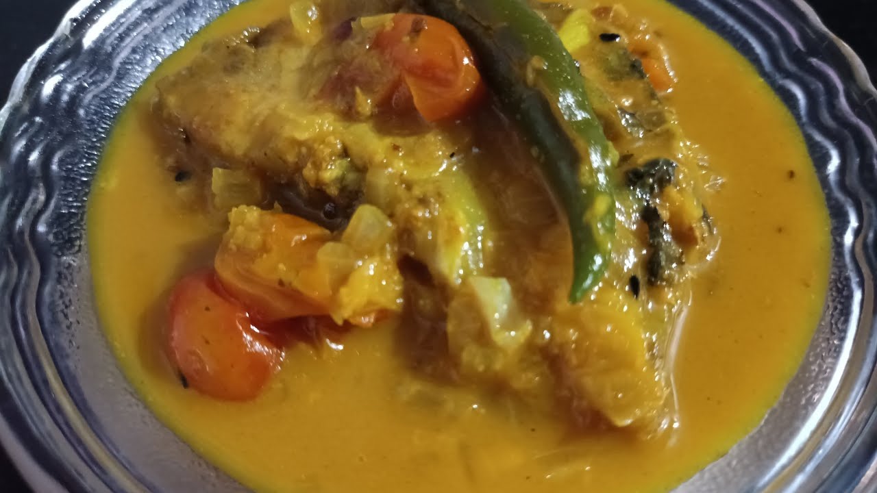 Assamese Style Fish Curry with Cherry Tomatoes। কণ বিলাহীৰে ৰৌ মাছৰ ...