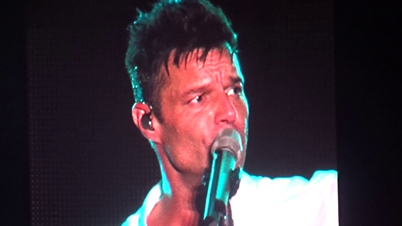 Vuelve -Ricky Martin - YouTube