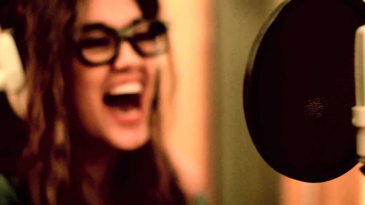 Geneva Lane In the Studio - YouTube