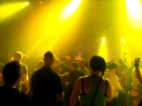BOWLERS MANCHESTER 2012 RAVE - YouTube