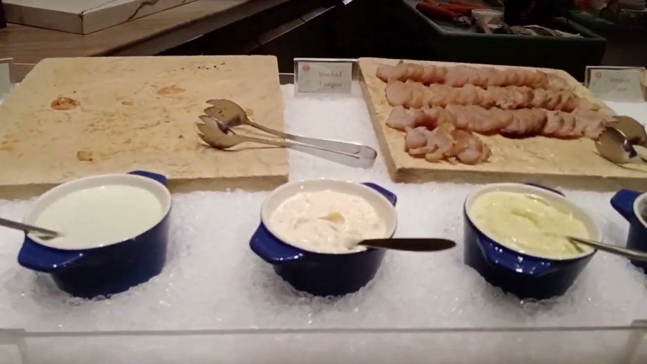 DIFFERENT KINDS OF BREAKFAST BUFFET IN OKADA HOTEL MANILA - YouTube
