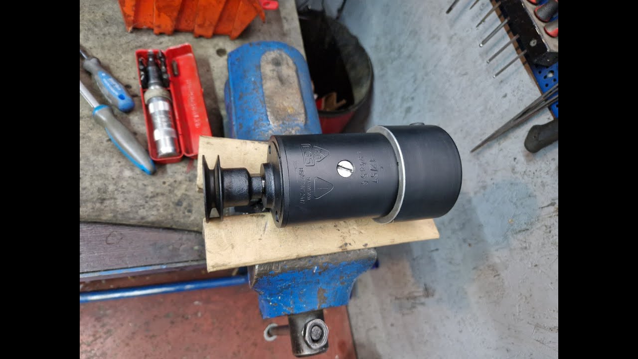 BMW R35 (1938) - Part 52 The 6V generator (dinamo) - YouTube