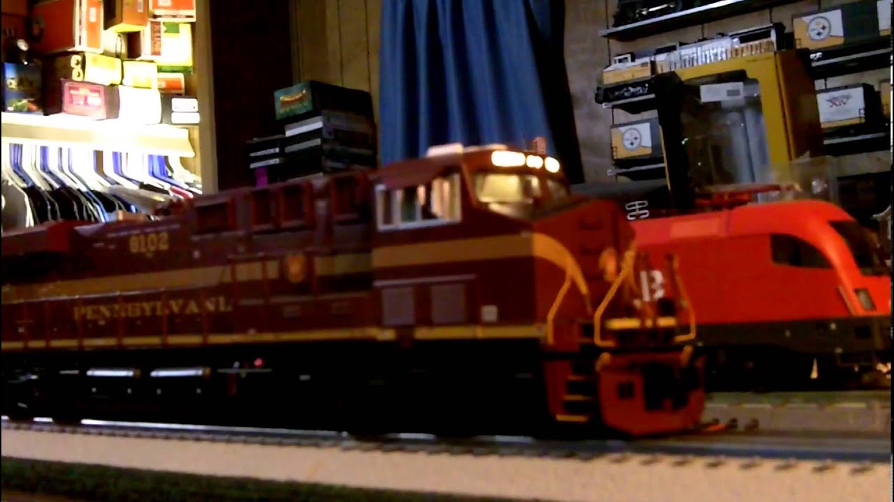 MTH PRR ES44AC Review (O Gauge) - YouTube
