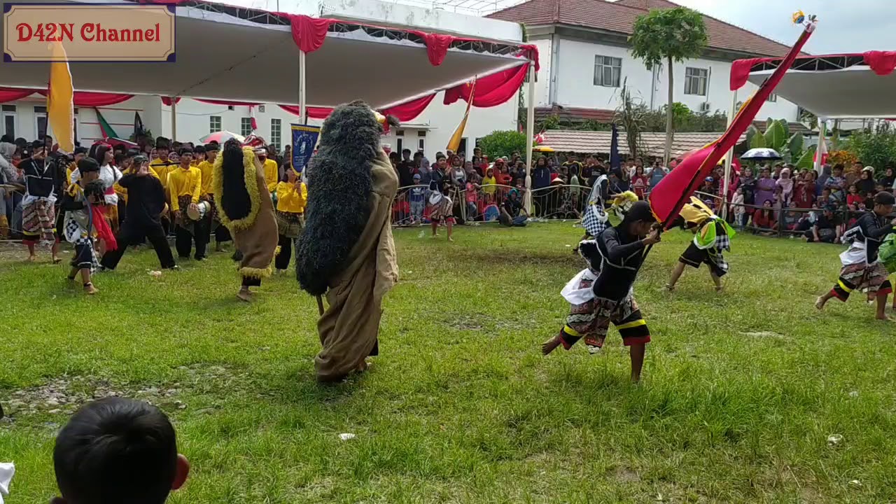 Seni Reak CAHAYA MEDAL PANGLIPUR | FESTIVAL REAK CILEUNYI 2020 - YouTube