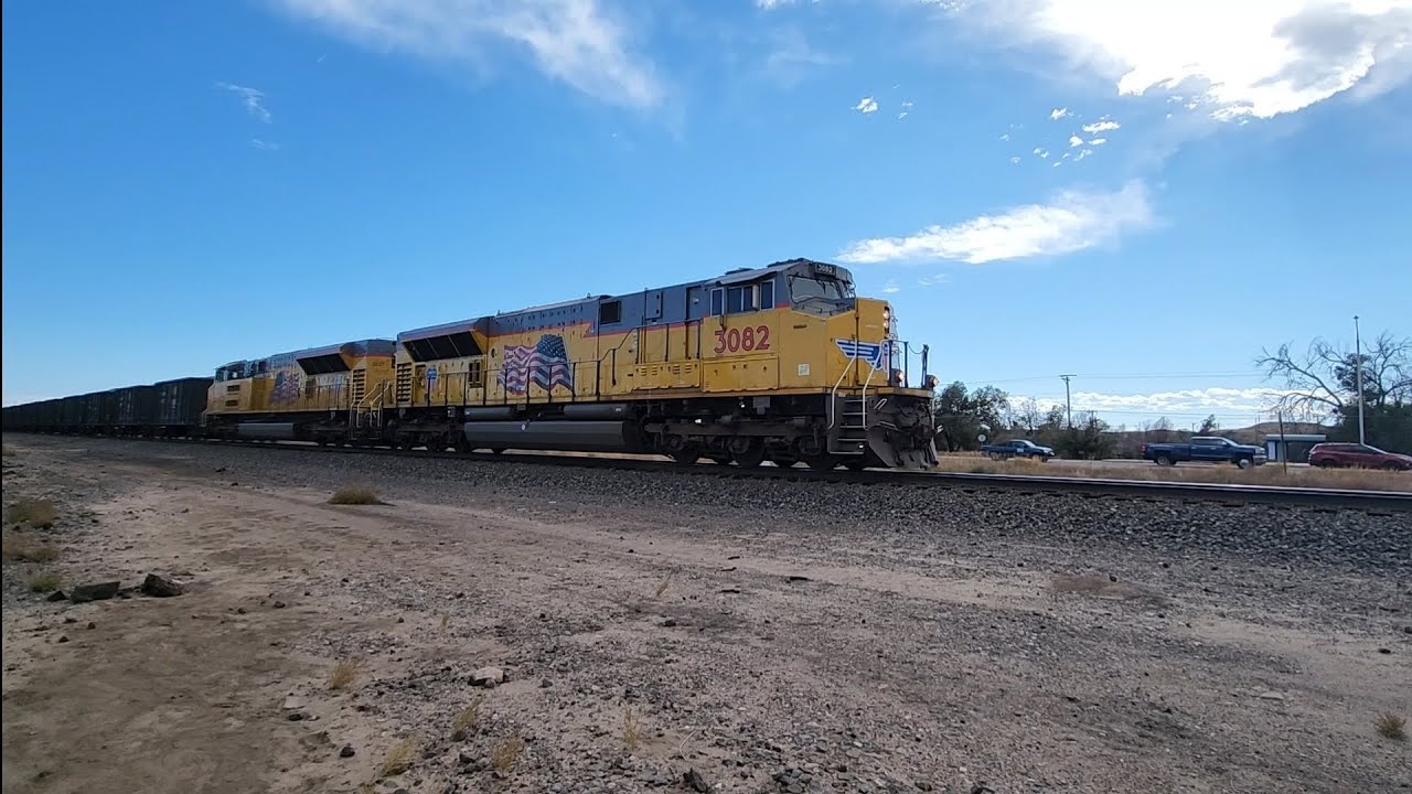 Union Pacific #3082S and #3027S Rock train - YouTube