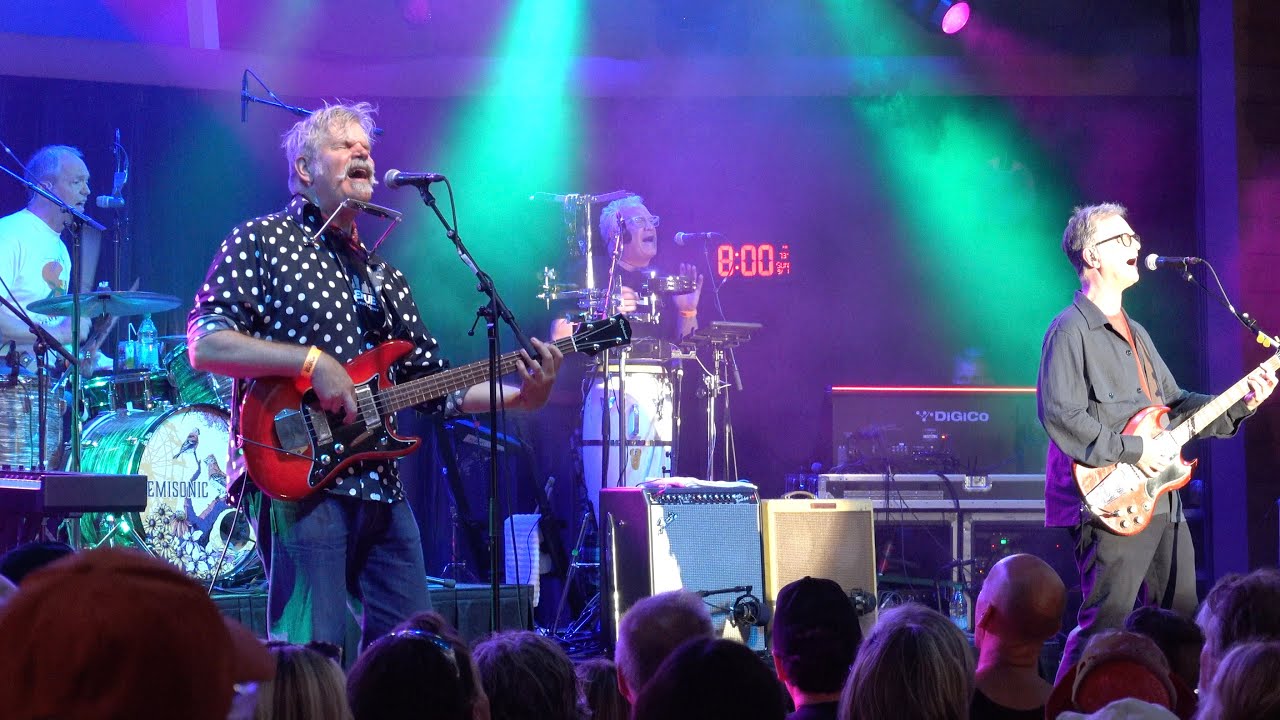 SEMISONIC - Falling (Live) Minnesota State Fair - Leinie's Lodge ...