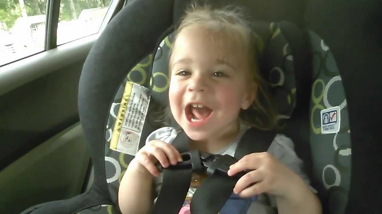 Baby Alexis singing "Tomorrow" from Annie - YouTube