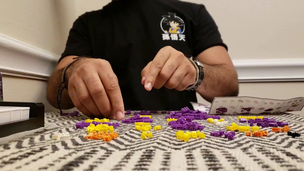 Building Spyro Collectible Micro Blocks Figurine 212 pieces - YouTube