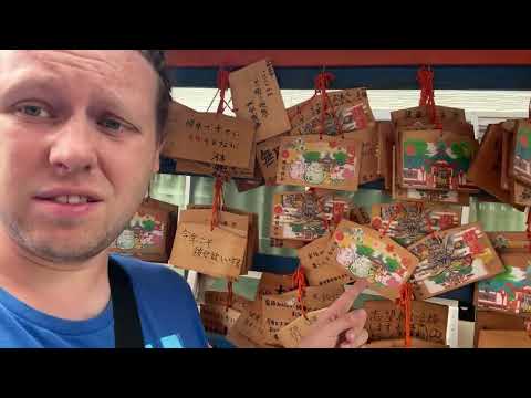 Eevee Pokemon Manhole Hunting in Ibusuki!