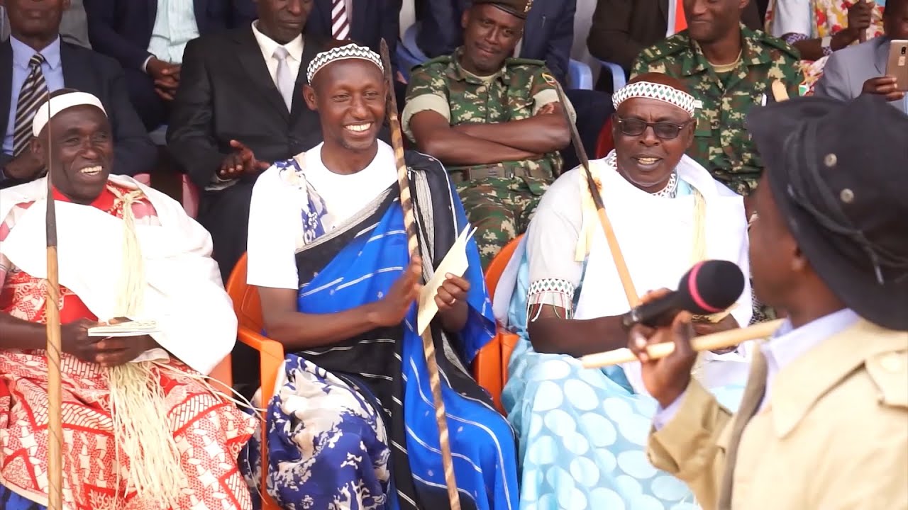 KINYANGE YIVUGA AMAZINA KUMUNSI MUKURU W'ABASHINGANTAHE - YouTube