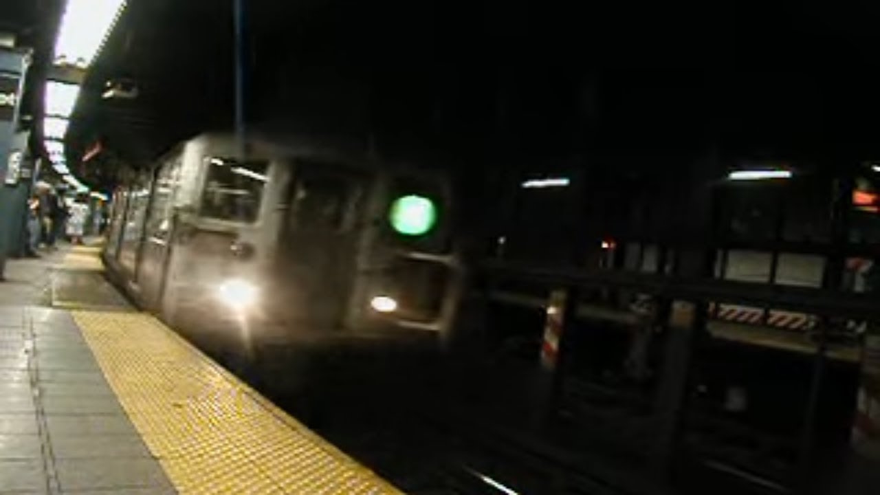 NY Subway IRT Express Arriving at Union Square - YouTube