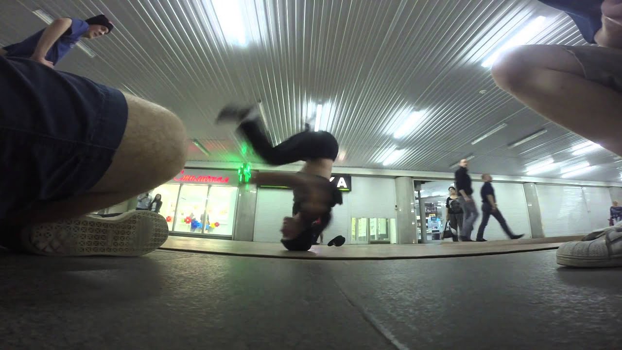 Bboy Manigy headspin practice - YouTube