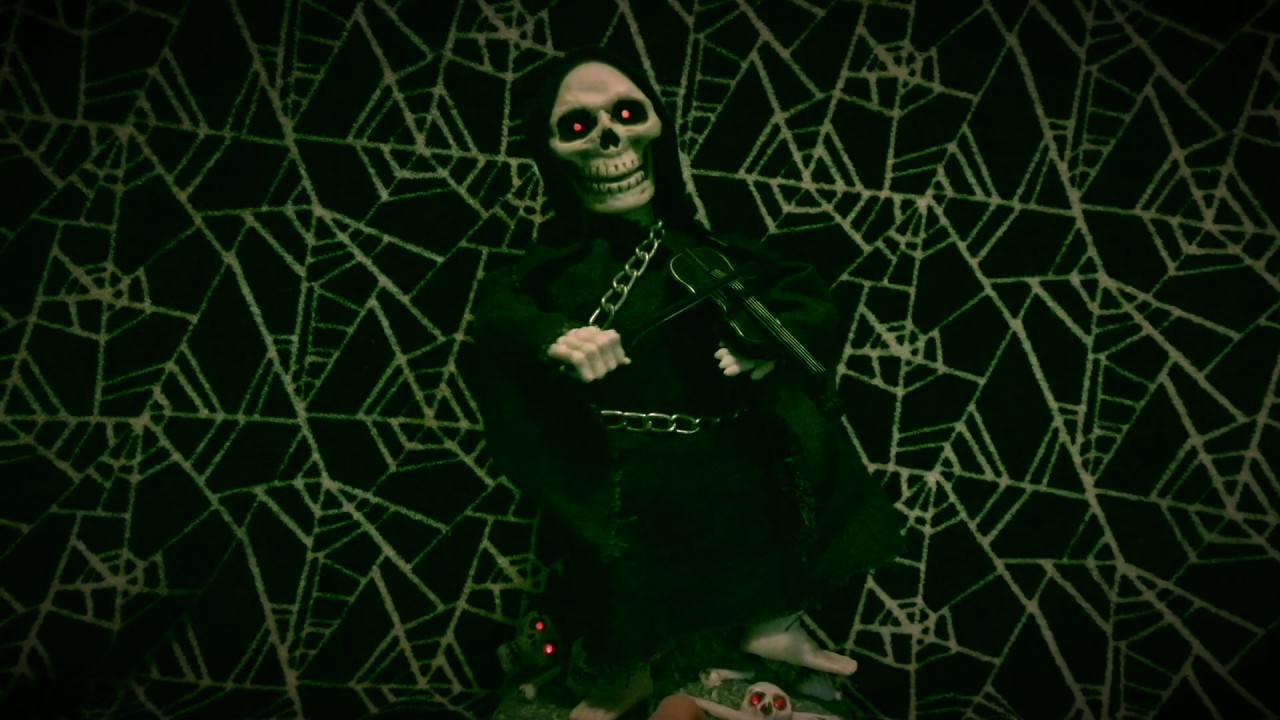 Gemmy Violin-Playing Grim Reaper - YouTube