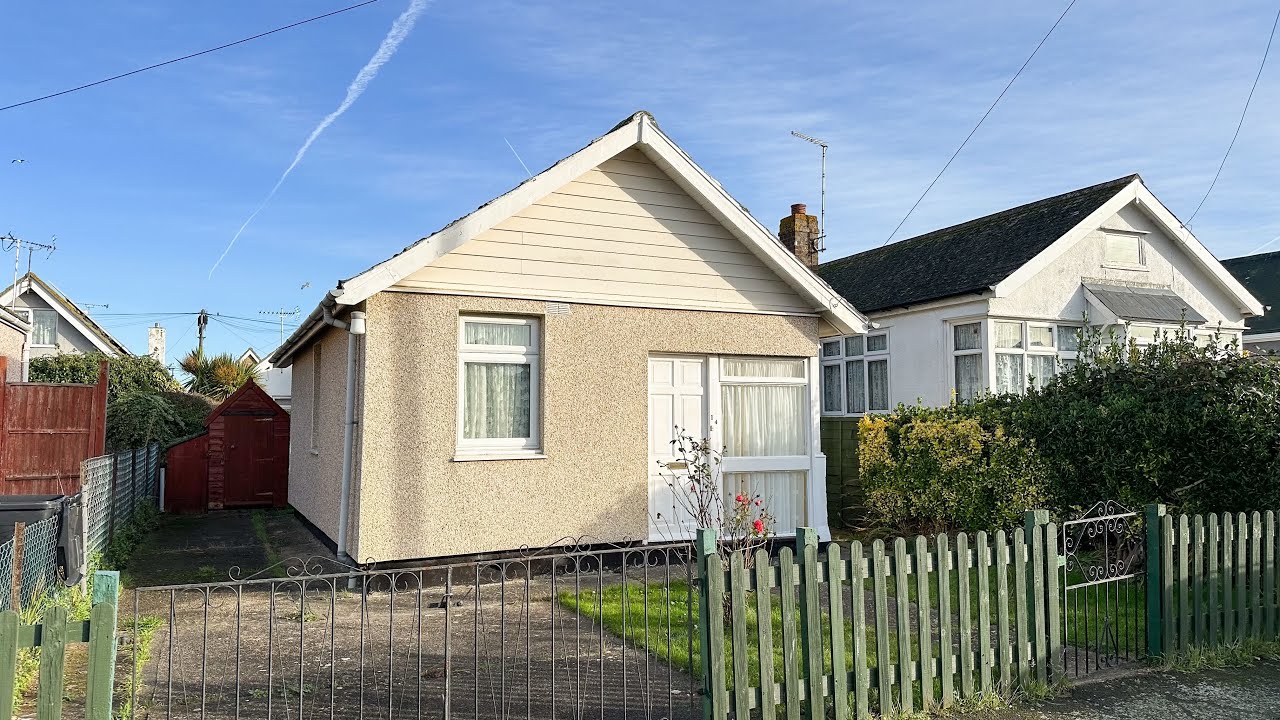 Rosemary Way, Jaywick Village - Renovation Required - YouTube