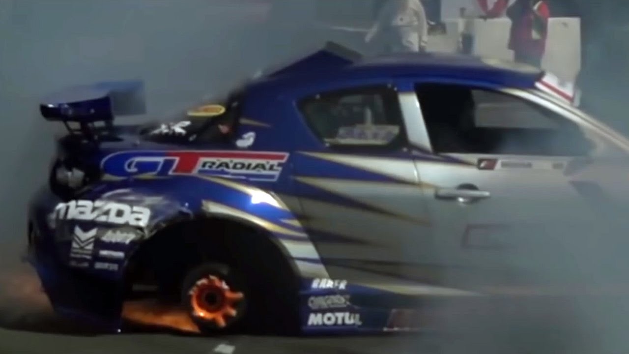 Kyle Mohan RX-8 Crash at Formel DRIFT against Robbie Nishida - YouTube