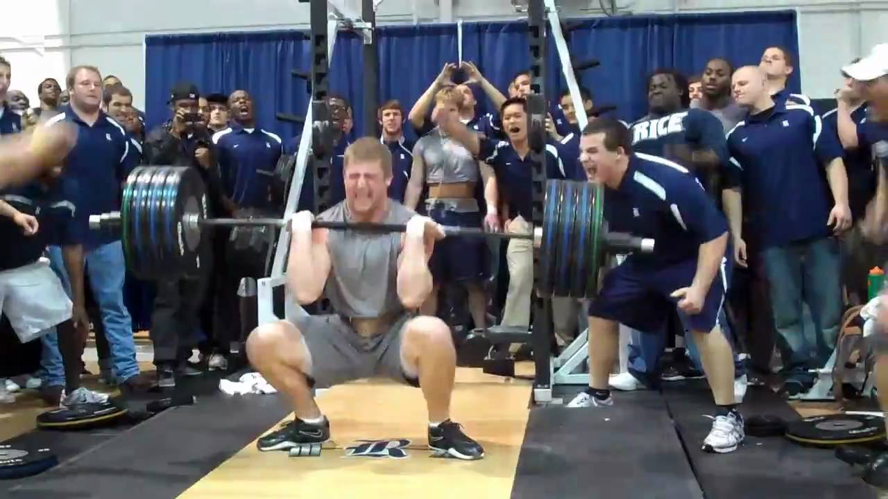 Cody Bauer power cleans 363 pounds after getting slapped in the face ...