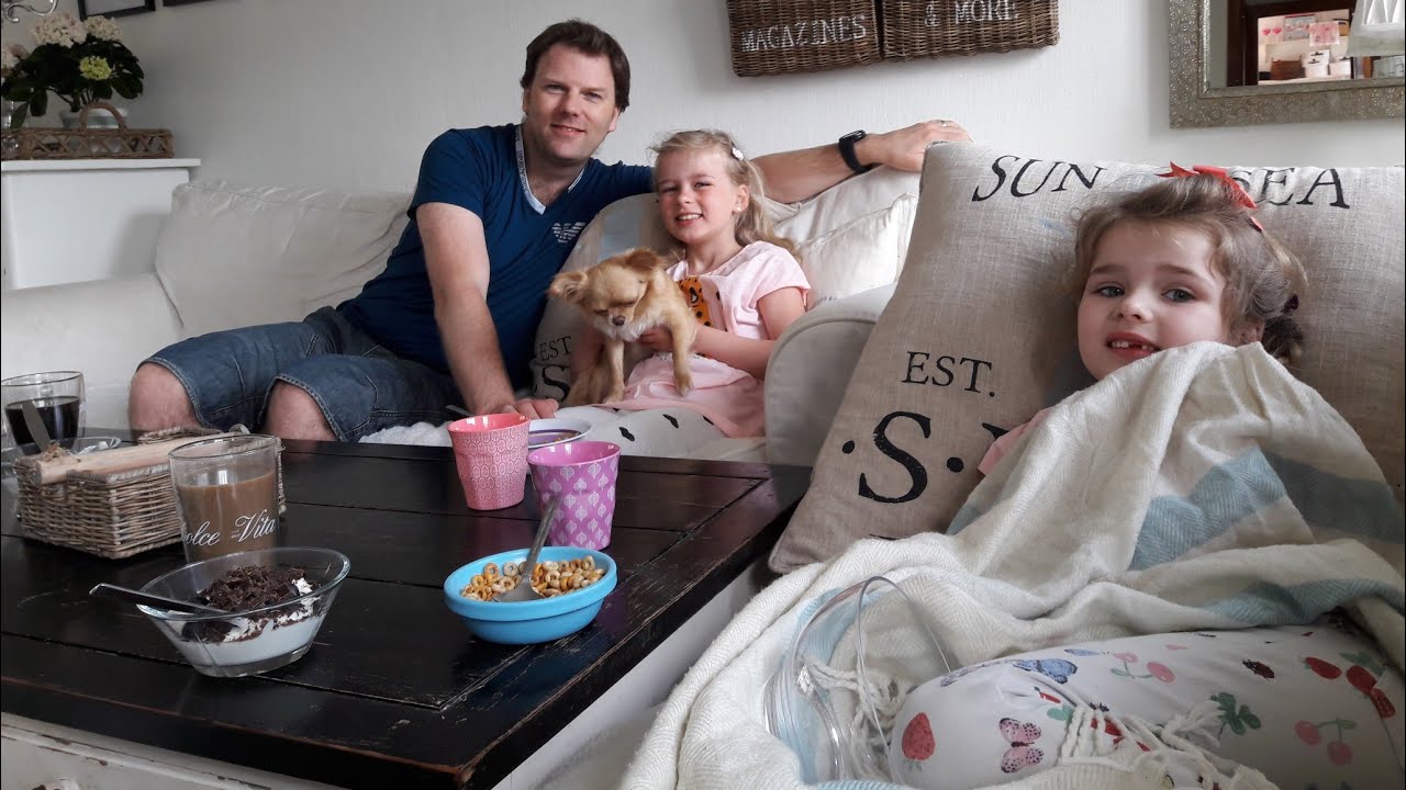 SanneVilleFamily Sofia er syg, men stadig en skuespiller😄 - YouTube