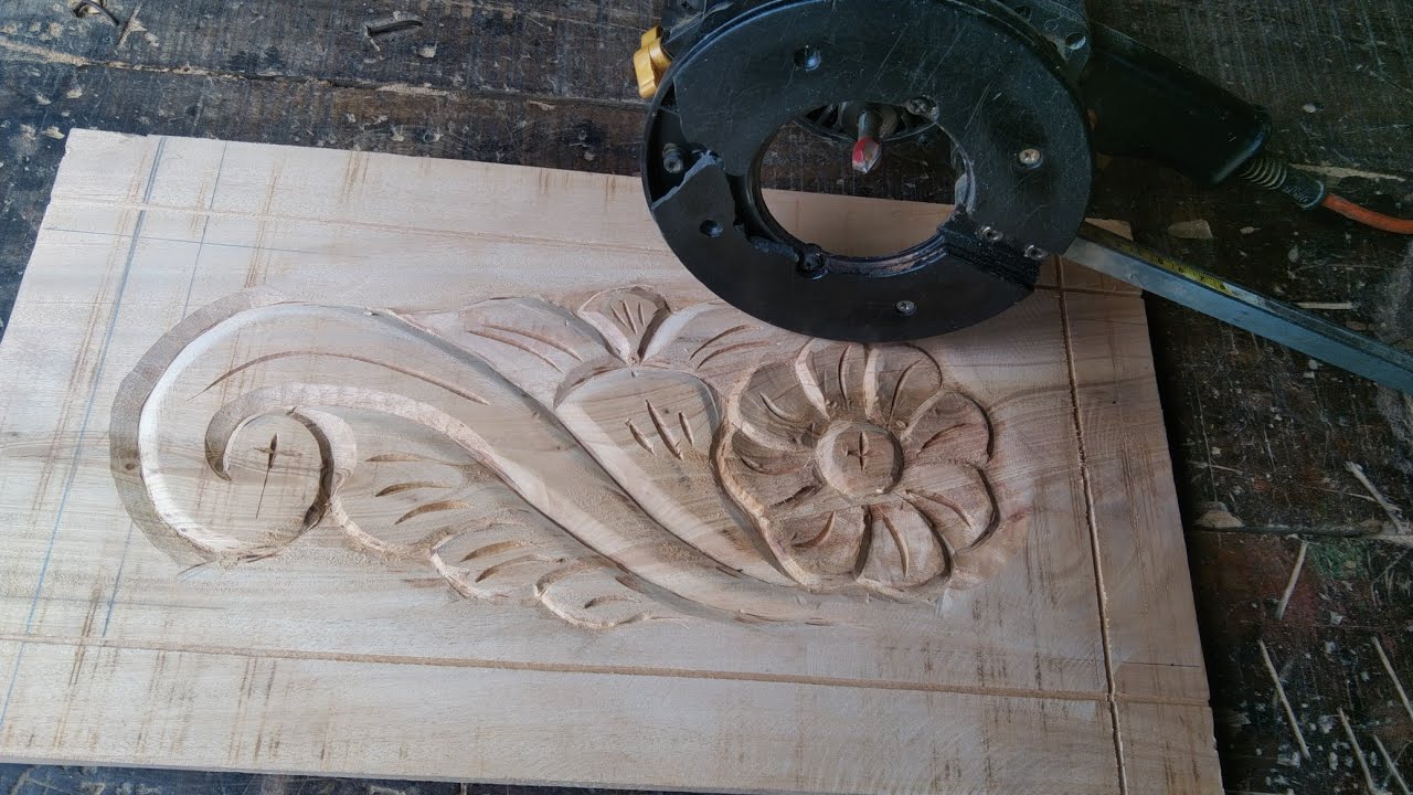 It's amazing to carving a door panel with router maching and polishing ...
