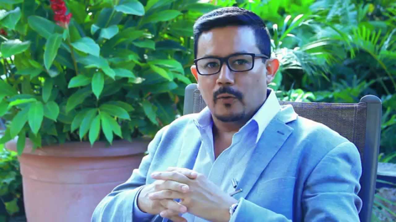JAVIER FRANCO, habla de su proyecto literario - YouTube