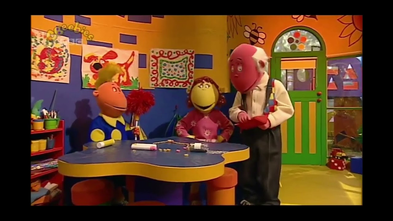 Jake makes Fizz sneeze | Tweenies (2000) - YouTube