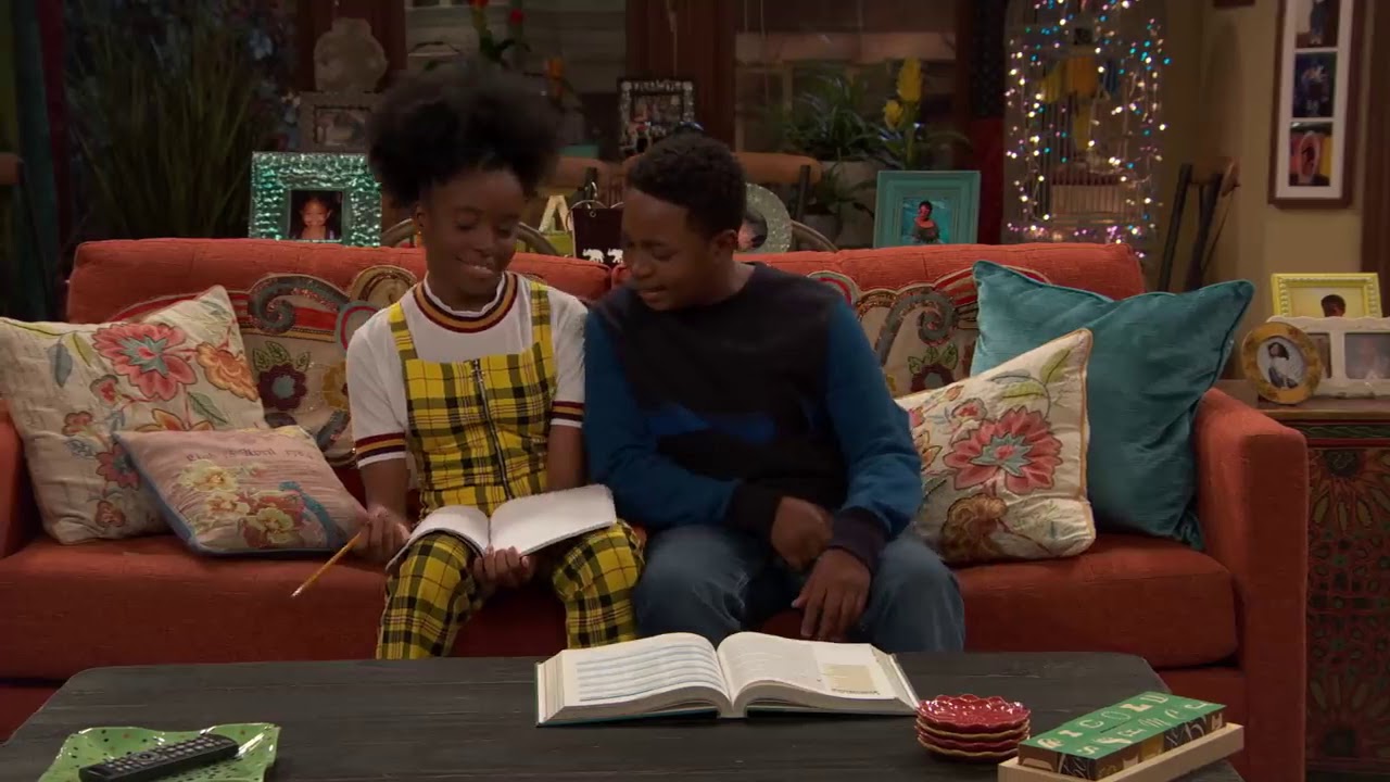 Booker's new girlfriend💁🏽‍♀️ | Ravens Home | Disney Channel - YouTube