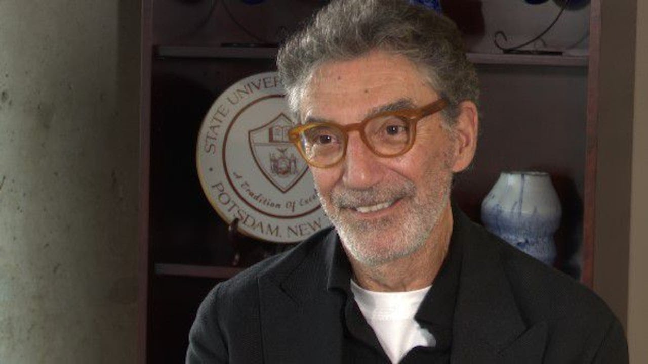 ‘King of Sitcoms’ Chuck Lorre shares behind-the-scenes stories - YouTube