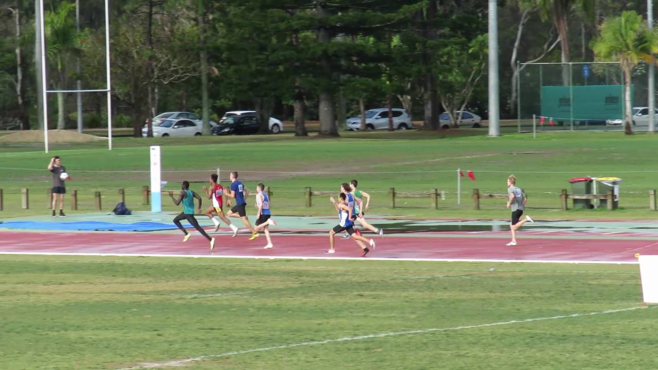 400m Deng Arop 50.47 UQ Spring Series Meet 4 - YouTube