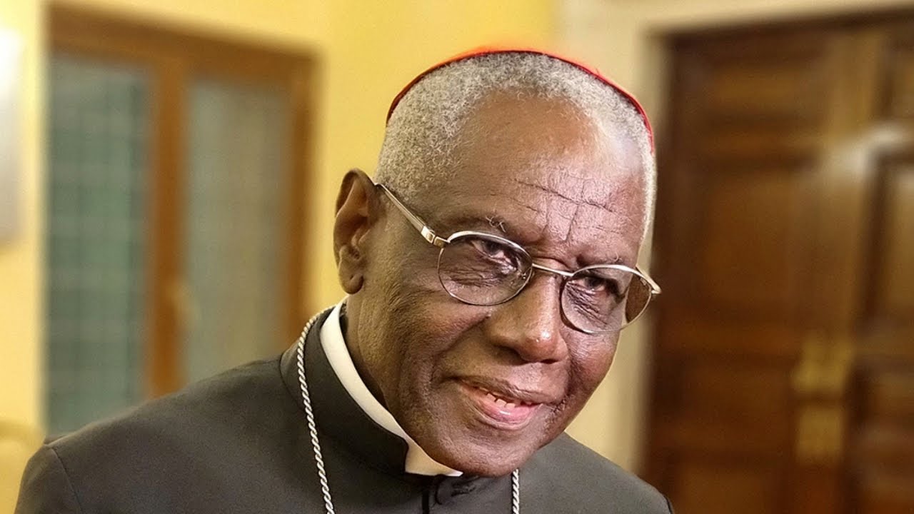 LE SECRET qui fait TREMBLER SATAN de peur | Cardinal Sarah - YouTube