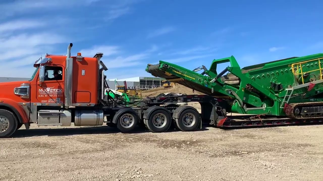 Maverick's Heavy-Haul Team! - YouTube