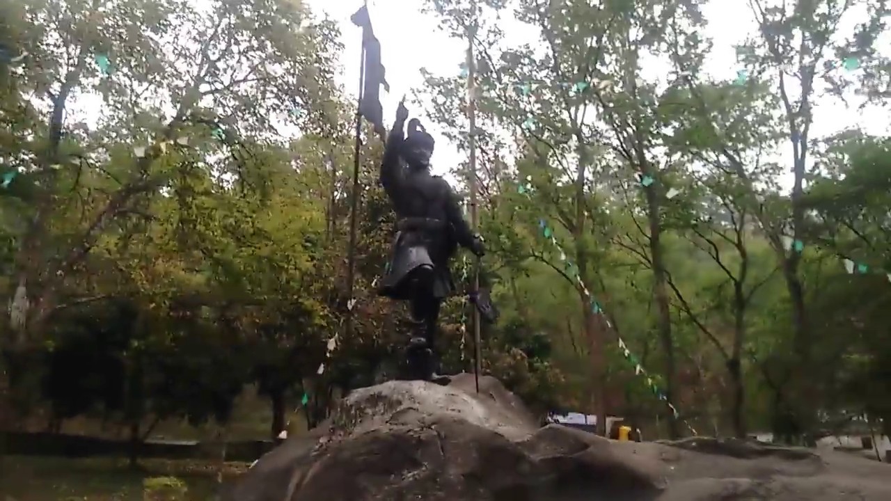 360 View: Statue of King Prithvi Narayan Shah - YouTube
