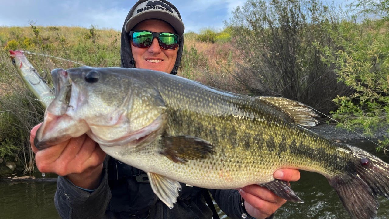 Old Town Kayak Fishing for Largemouth Bass in California - YouTube