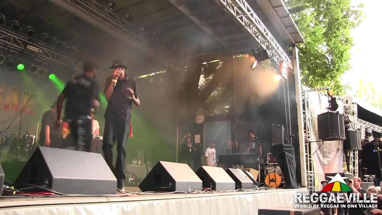 Squiddley Ranking & Peter Metro @ Reggae Jam 8/4/2012 - YouTube