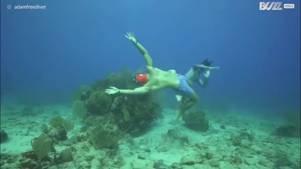 EPIC Underwater Battle | DIVER vs DIVER Showdown! - YouTube