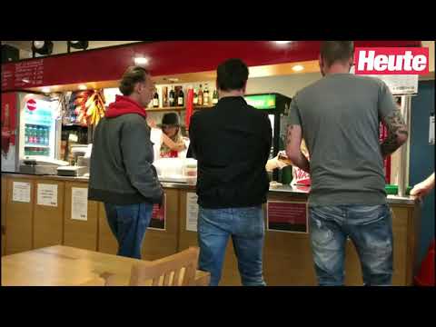 Hier serviert Porno-Queen Rauch Bier und Semmerl