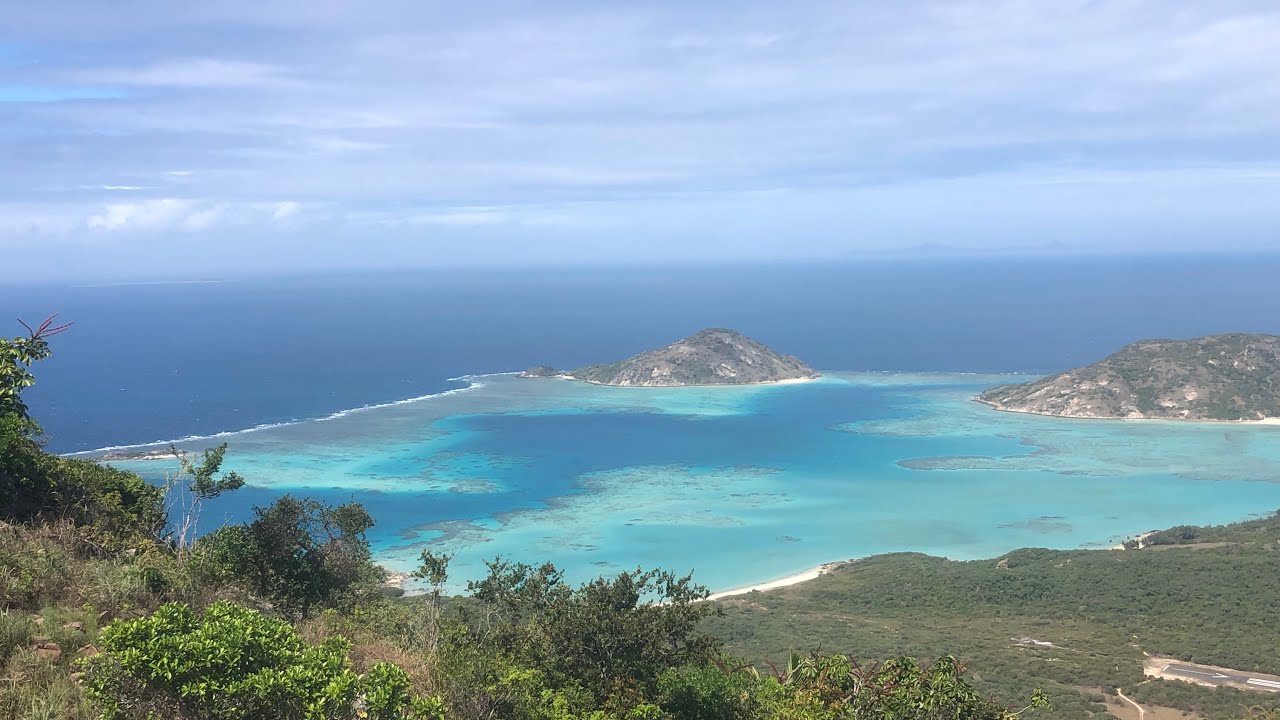 Lizard island, cooks lookout - YouTube