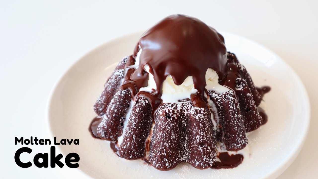 How to make Molten Lava Cake | Chocolate Cake with Gooey Molten ...
