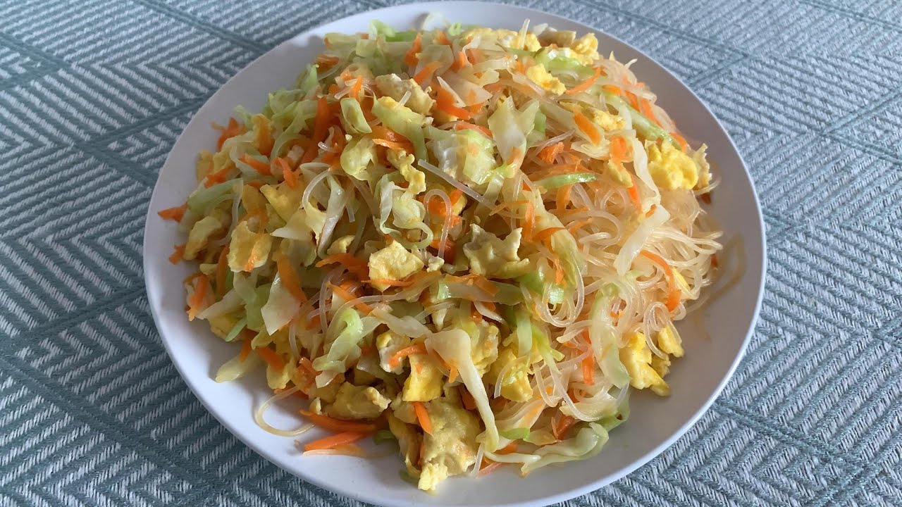 The best cabbage recipe ever.Nice color and faint aroma.包菜炒米粉 - YouTube