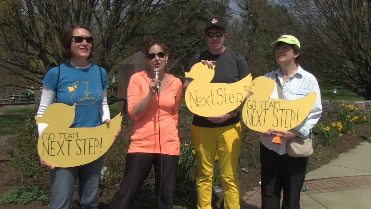 2016 Boston Marathon Halfway point - YouTube