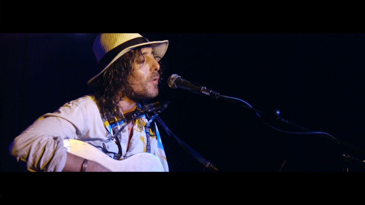 Robert James Selby (live at Nambucca) - YouTube