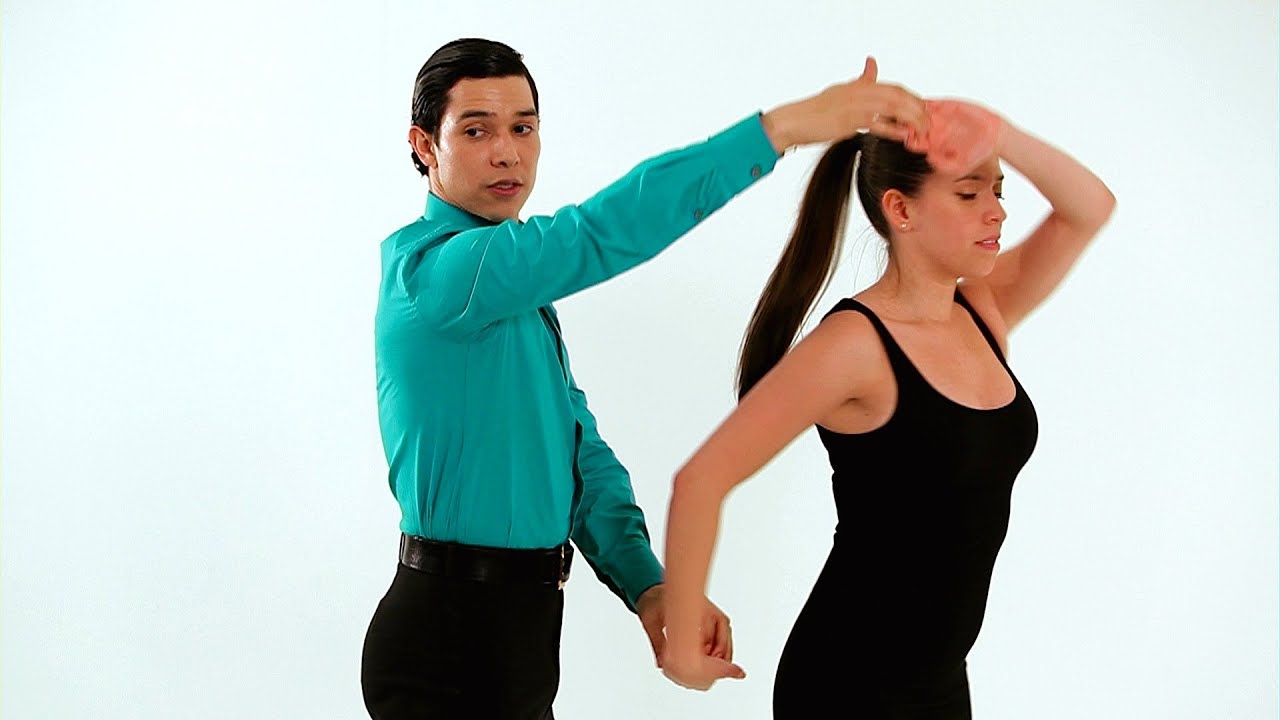 How to Do the Colocho | Merengue Dance - YouTube